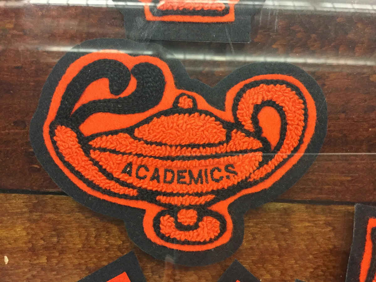 CHENILLE ACADEMIC LAMP PATCH – TOWN Sports, LLC